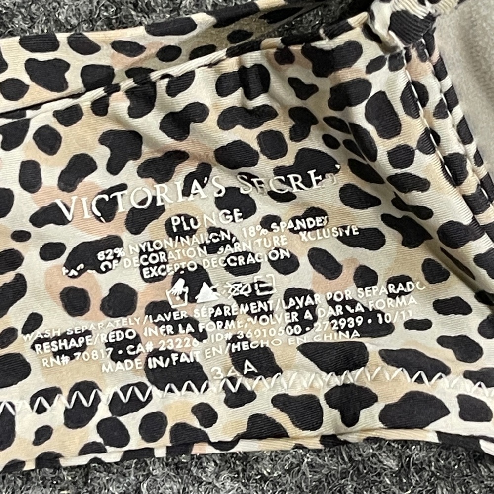 Victoria’s Secret Leopard Print Plunge Bra Sz 34a - Gem